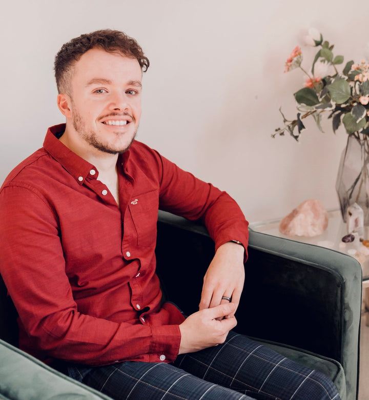 Chris Riley | Celebrity Psychic | Tarot Readings